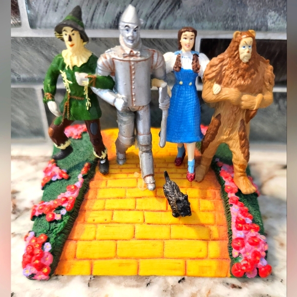 Department 56 | Art | Storybook Collection The Wizard Of Oz Emerald ...